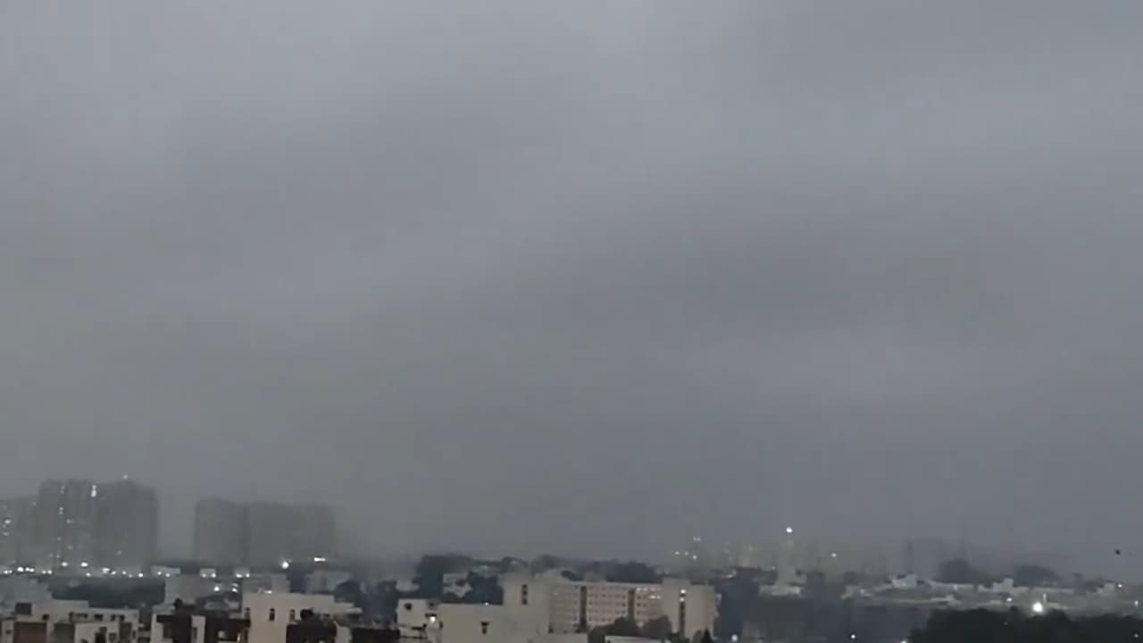 Bengaluru Weather:Temperatures Continue to Dip; Light Rain Likely in ...