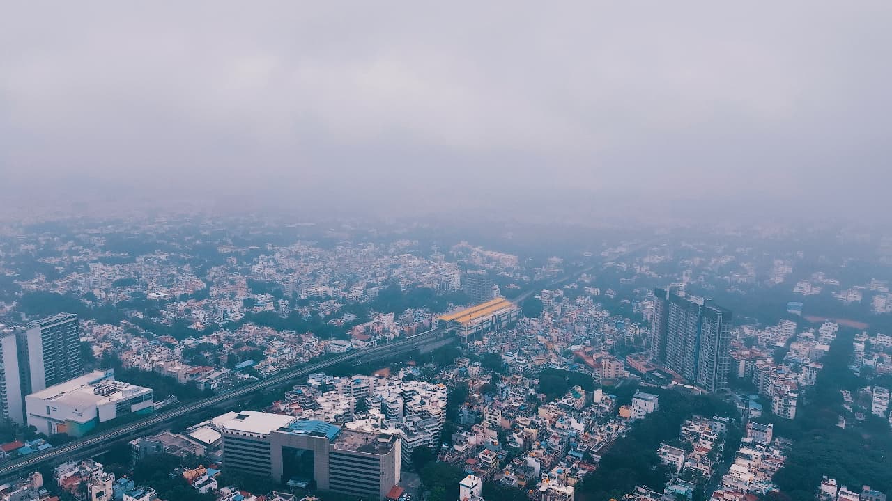 Bengaluru Weather Alert Today: Patchy Rain, Foggy Mornings Expected in ...