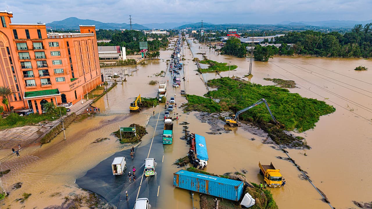 Cyclones and Flash Floods Cause Worst November Rainfall in Asia Since ...