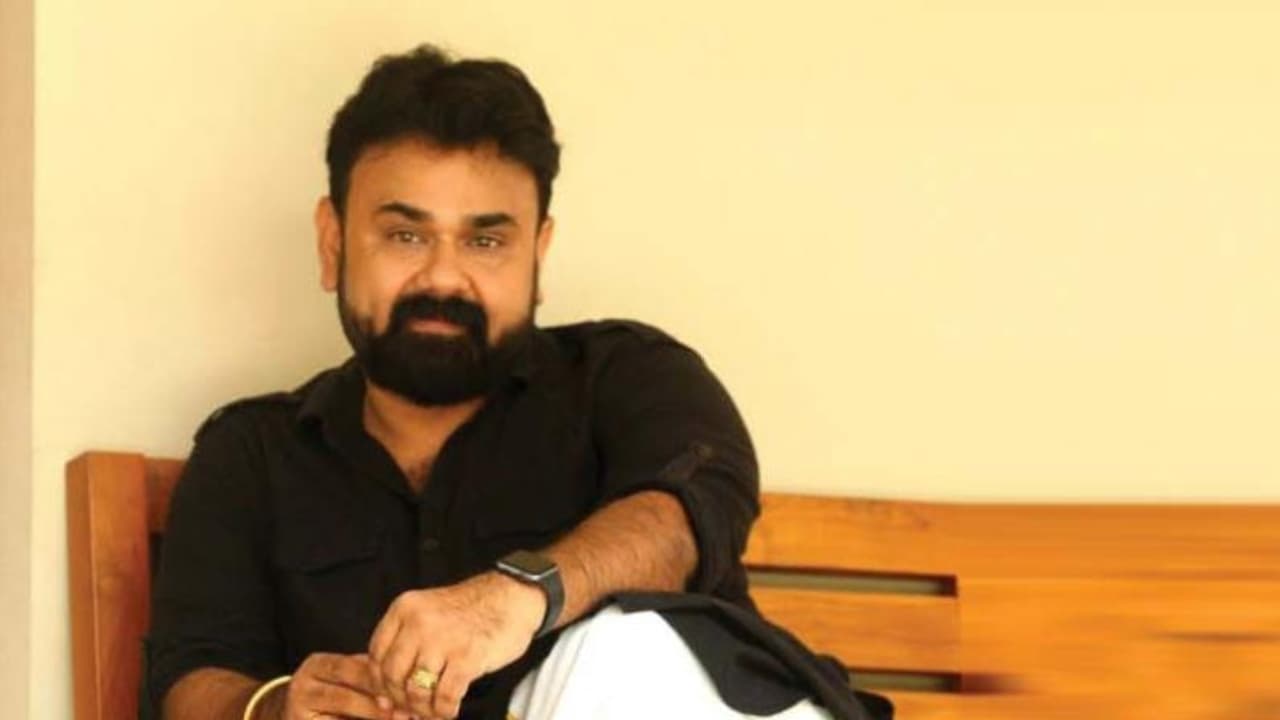 'കാലഘട്ടം മാറിയെന്ന് അറിയാം, എന്നാലും പെൺകുട്ടികൾ ശരീരത്തിന് ചേരുന്ന ...