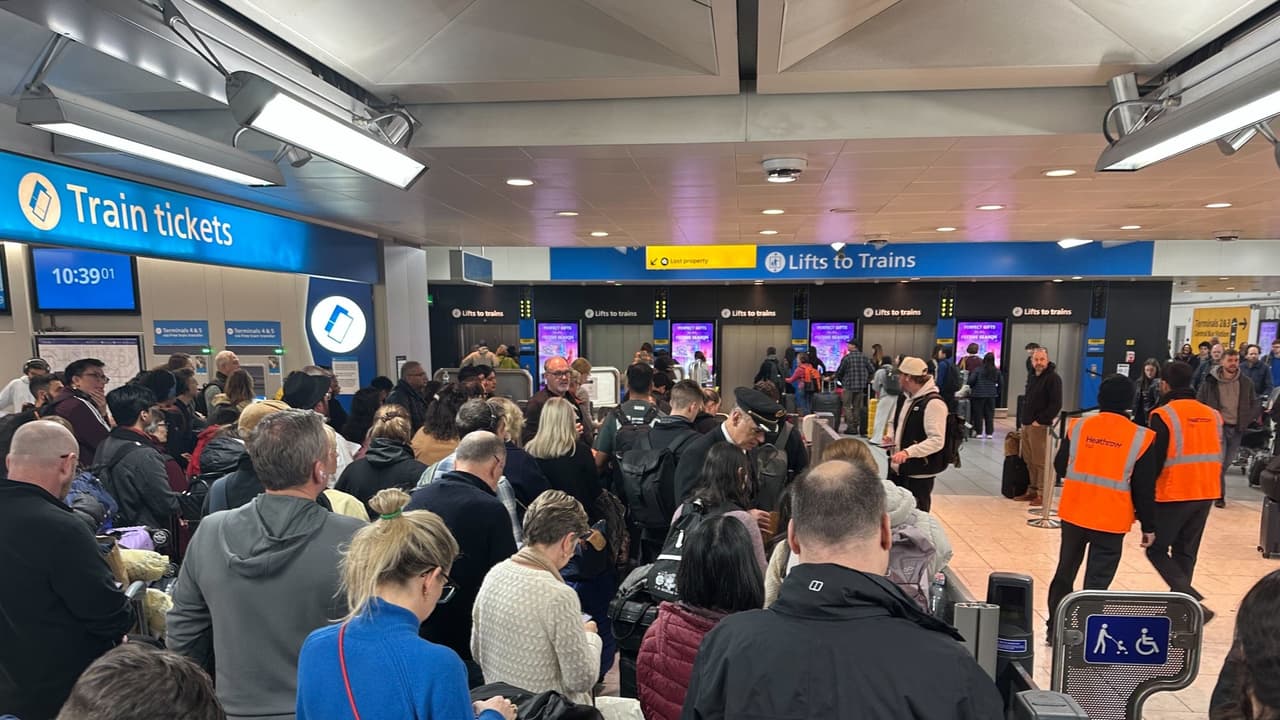 Heathrow Pepper Spray Incident: UK Police Arrest Man, Rule Out Terror ...