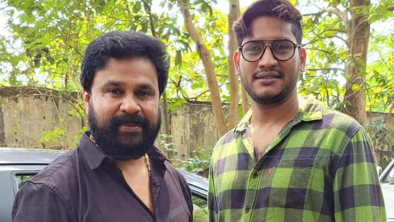 പൾസർ സുനിയെ കൊണ്ട് ഇത് ചെയ്യിച്ചത് ആരെന്ന് കണ്ടുപിടിക്കണമെന്ന് അഖി ...