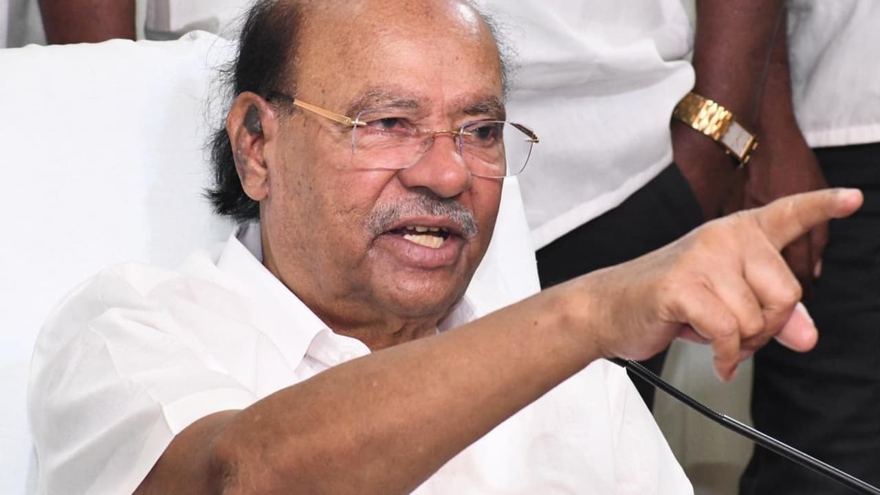 என் வாழ்நாளின் கடைசி அரசியல் யுத்தம்.. பாமக பொதுக்குழுவிற்கு உருக்கமாக ...