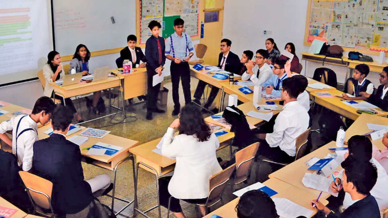 What Is the Fee of Dhirubhai Ambani International School? Full Details ...