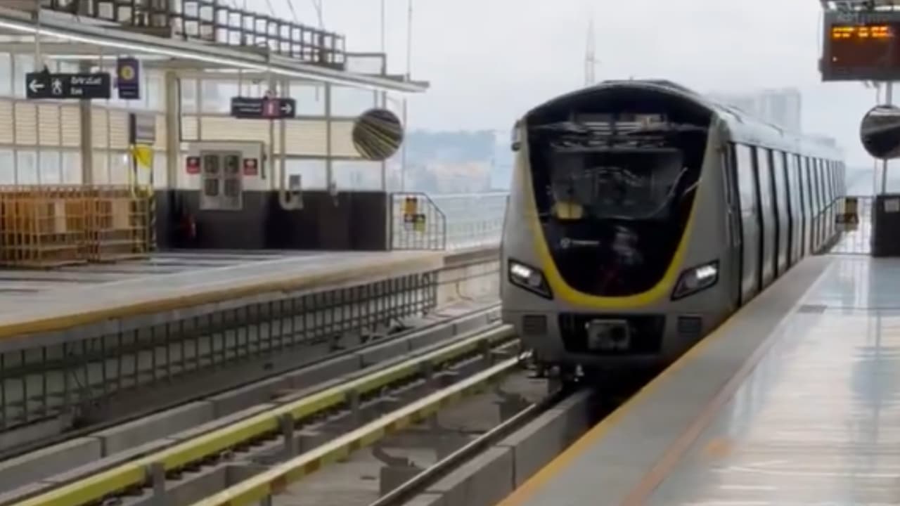 Bengaluru Metro Update: Sixth Train Added on Yellow Line, Peak-Hour ...