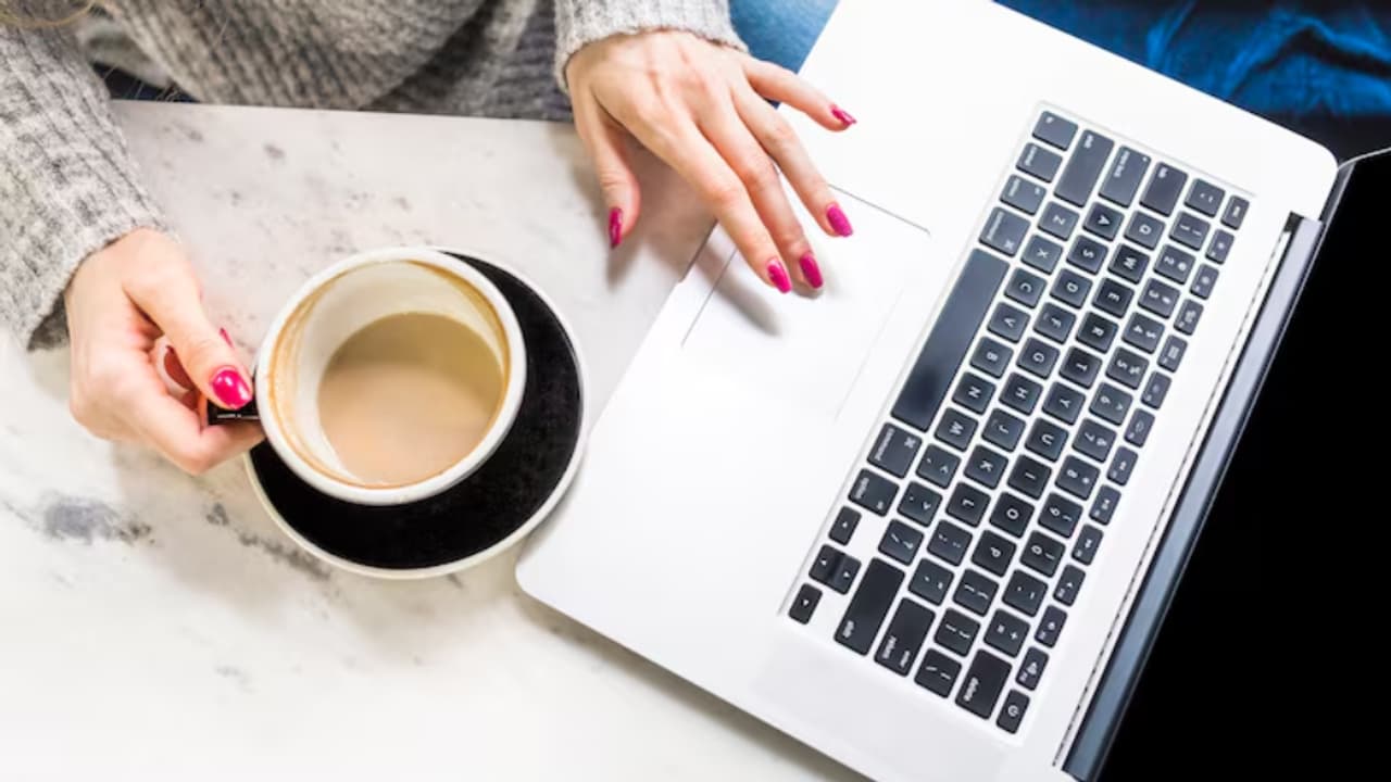 ‘Work Weekends, Stay Alert 24/7’: Employee’s Viral Reddit Post on Toxic ...