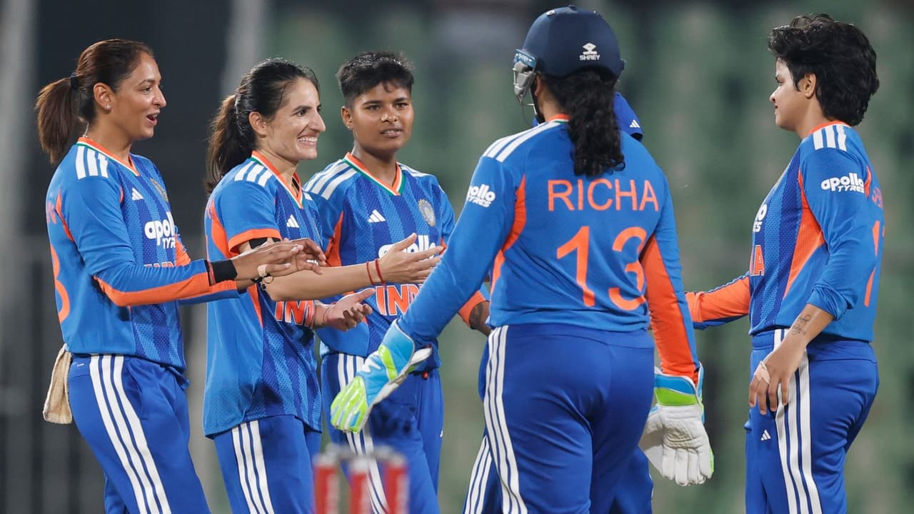 IND vs SL Women T20: শেফালির দাপুটে ব্যাটিং, রেনুকার দুরন্ত বোলিং ...