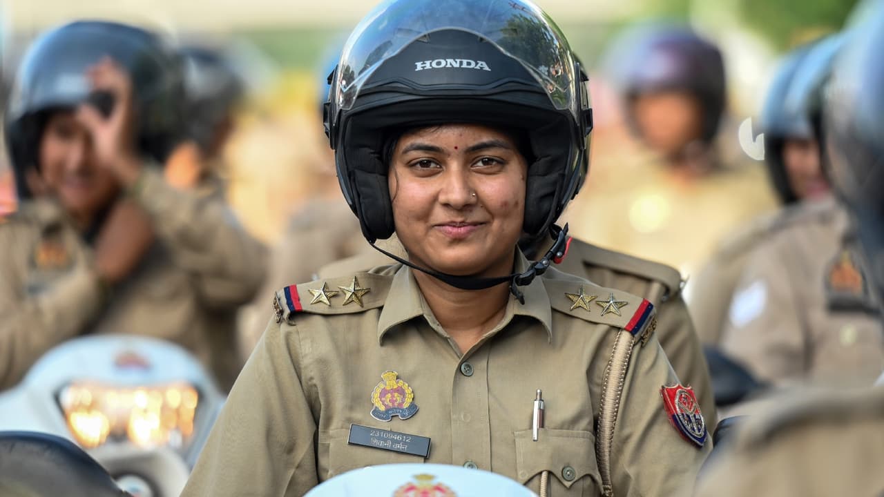 UP Police Constable Recruitment 2026: फिजिकल पैरामीटर क्या है, कितनी ...