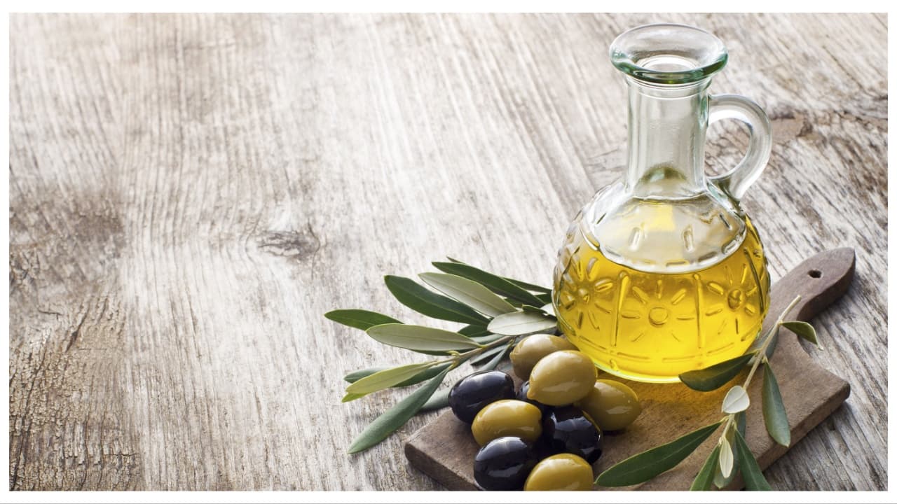 8 Health Benefits of Consuming Extra Virgin Olive Oil You Should Know ...