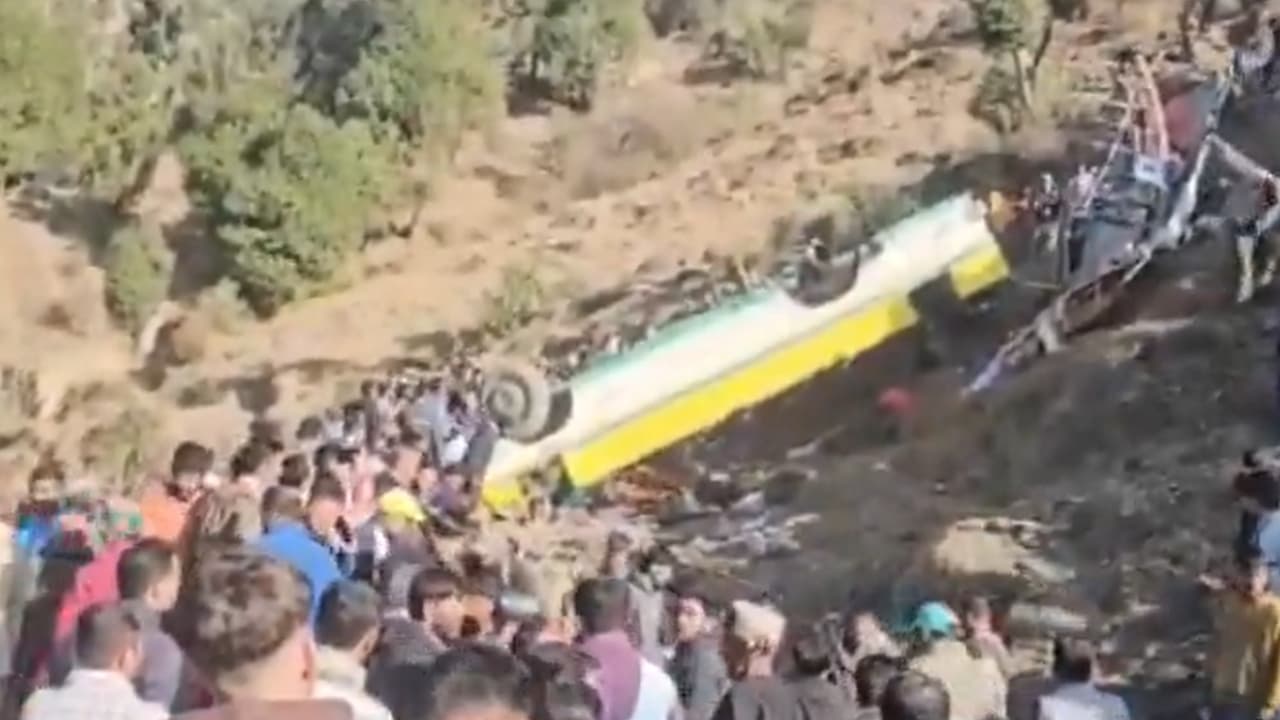 Himachal Pradesh Accident: 9 Killed as Private Bus Falls into Gorge in ...