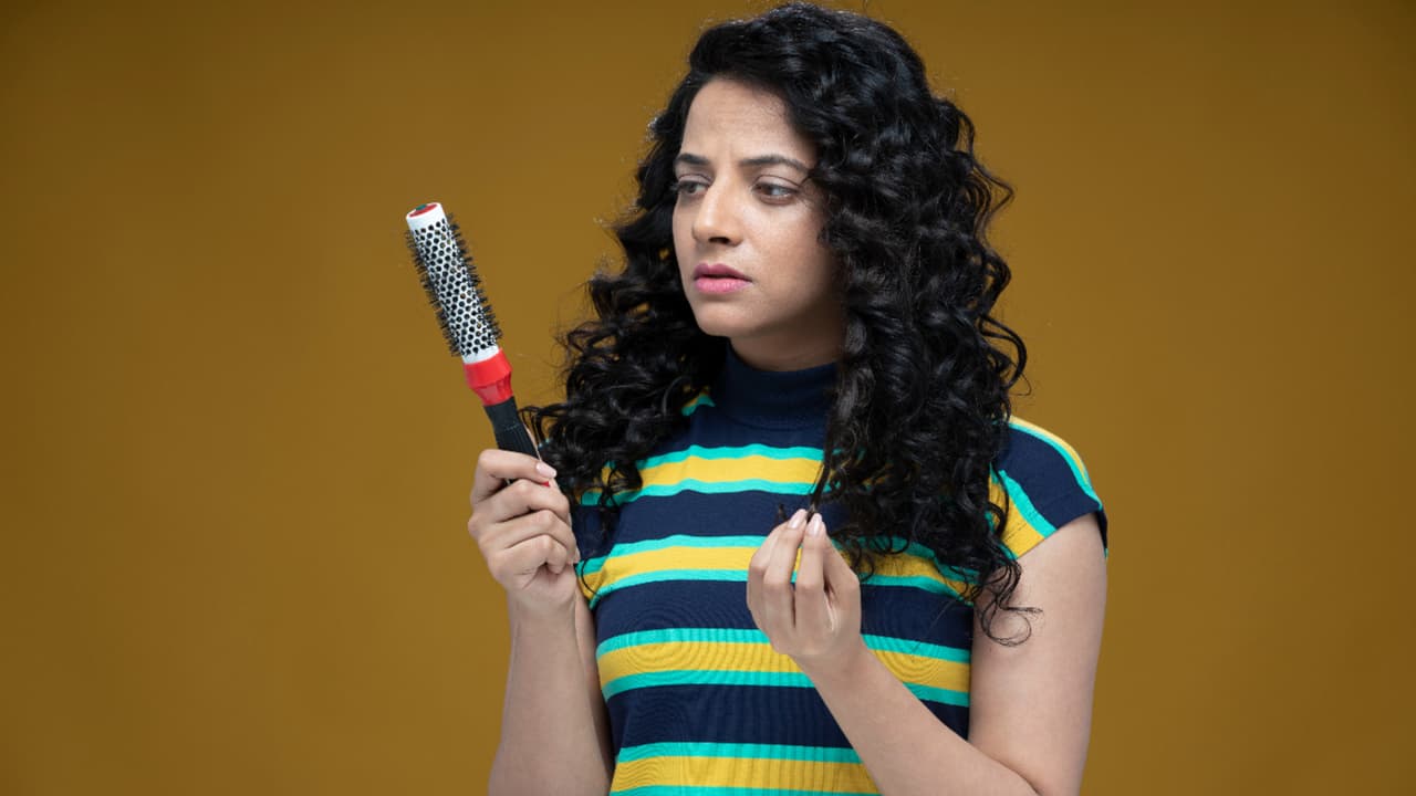 What Causes Increased Hair Loss in Women in Winter | Here's What ...