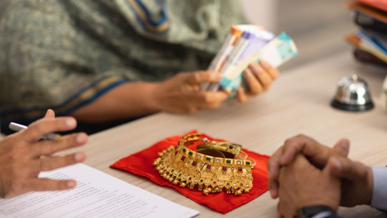 Gold Price Surges On 20th January: Check 22K, 24K Rates In Your City ...