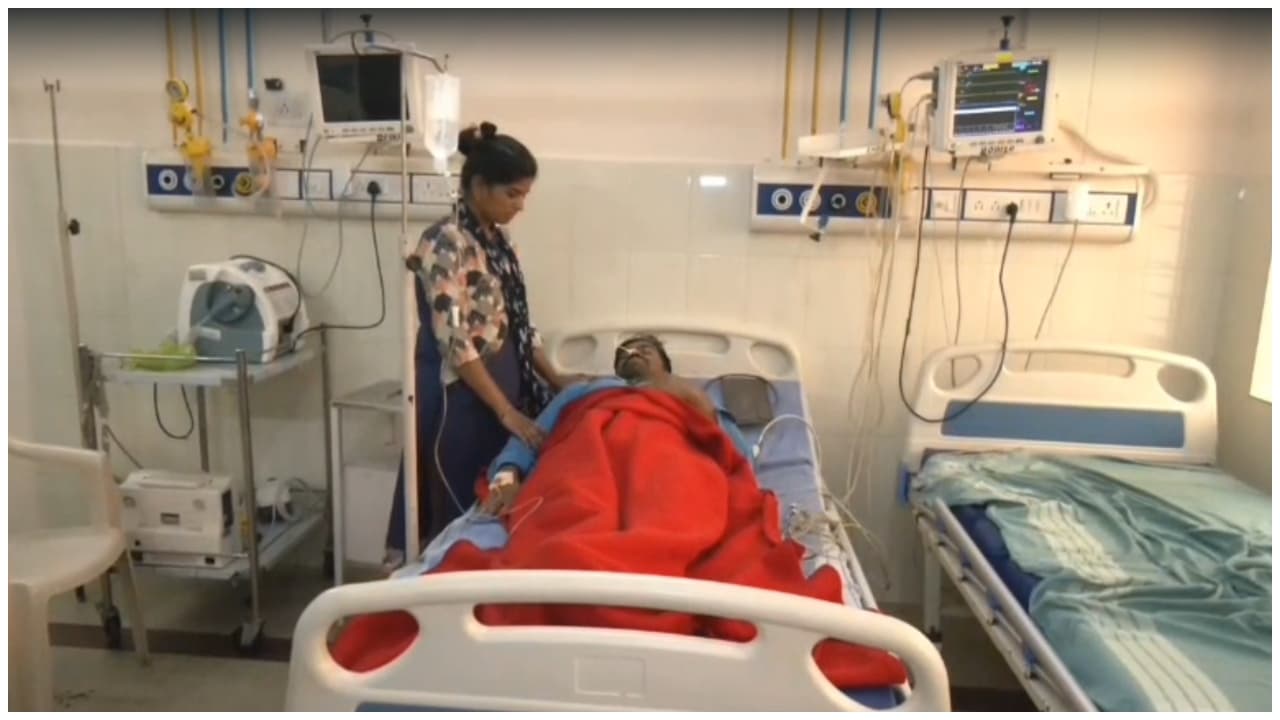 Karnataka: Haveri Hospital D-Group Employee Attempts Suicide Alleging ...