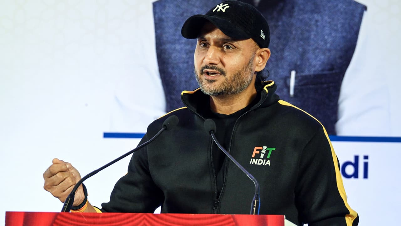 IPL 2026: Harbhajan Singh’s ‘Choose One as Dad’ Reply to X User’s ‘3 ...