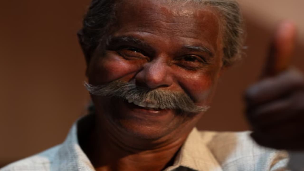 വിജയകരമായ രണ്ടാം വാരത്തിലേക്ക് ജോൺ പോൾ ജോർജ്- ഇന്ദ്രൻസ് ചിത്രം 'ആശാ ...