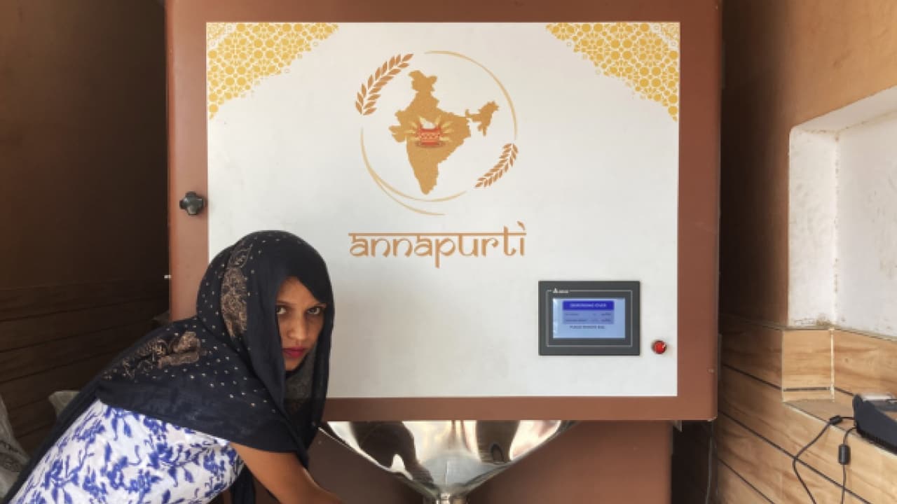ATM வழியே ரேஷன் பொருட்கள்.. நாடு முழுவதும் அமலாகும் பலே திட்டம் ...