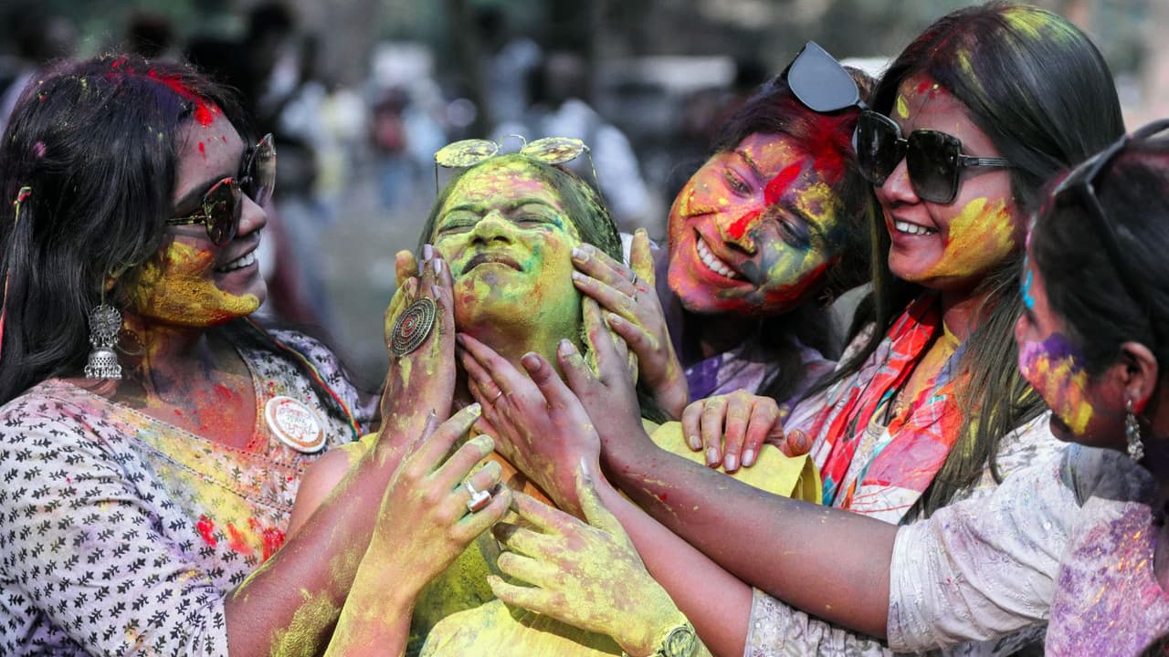Rangapanchami 2026 Wishes : रंगपंचमीच्या मित्रपरिवाराला रंगीत शुभेच्छा ...