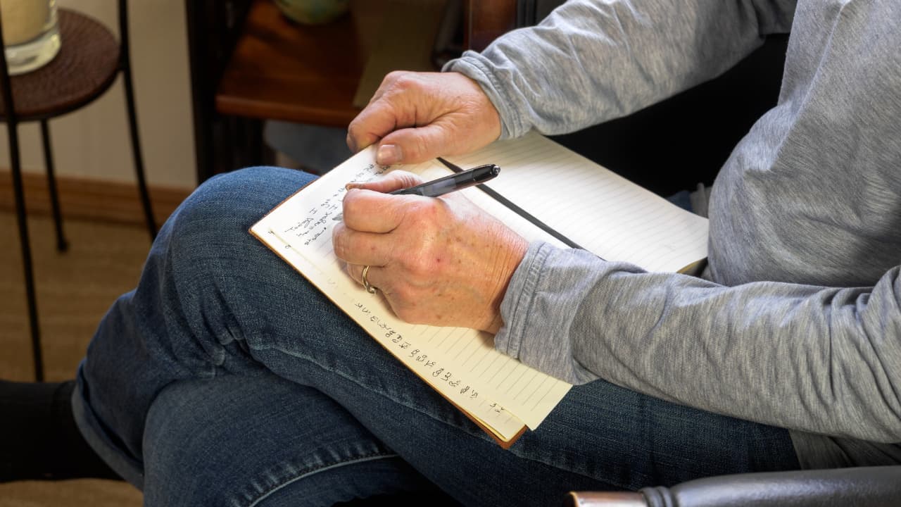Are You a Lefty? Study Says You May Be More Competitive Than Right ...