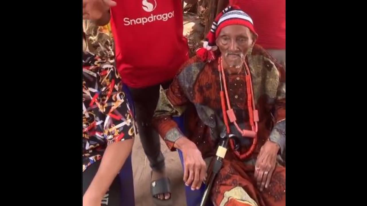 128 Year Old Man নাইজেরিয়ায় খোঁজ মিলল ১২৮ বছরের বৃদ্ধর দিলেন বয়সের ...