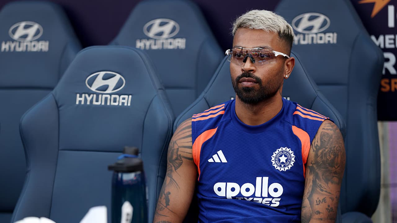 Hardik Pandya Called ‘Biggest Red Flag’ Indian Cricketer in Viral Fan ...