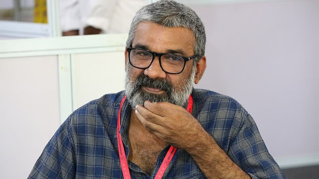 'കഞ്ചാവും ബീഡിപ്പുകയും ശ്വസിച്ച് തല ചെകിടിക്കും, അര മണിക്കൂർ മാത്രം ...
