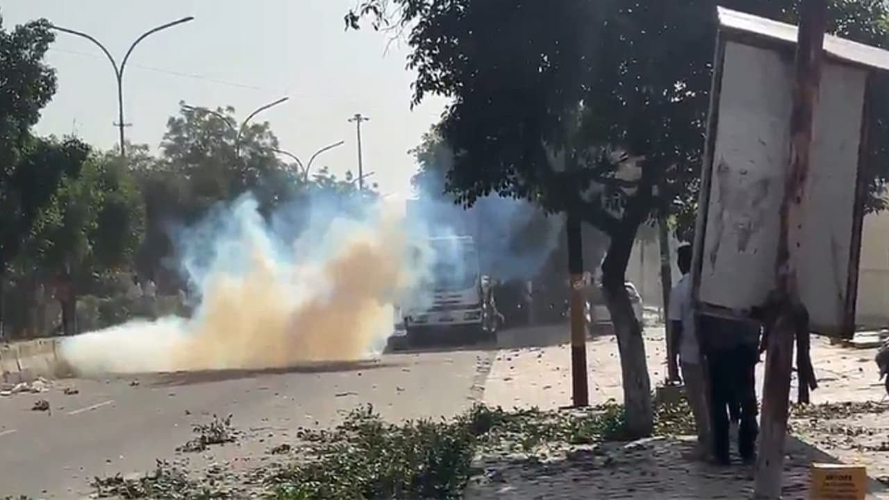 WhatsApp ग्रुप से QR कोड तक: नोएडा हिंसा के पीछे चौंकाने वाले टेक ...