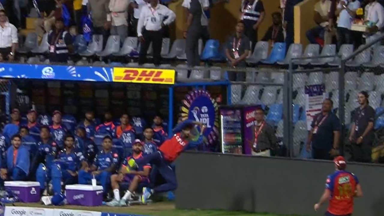 MI vs PBKS, IPL 2026: Shreyas Iyer’s Gravity-Defying Catch to Dismiss ...