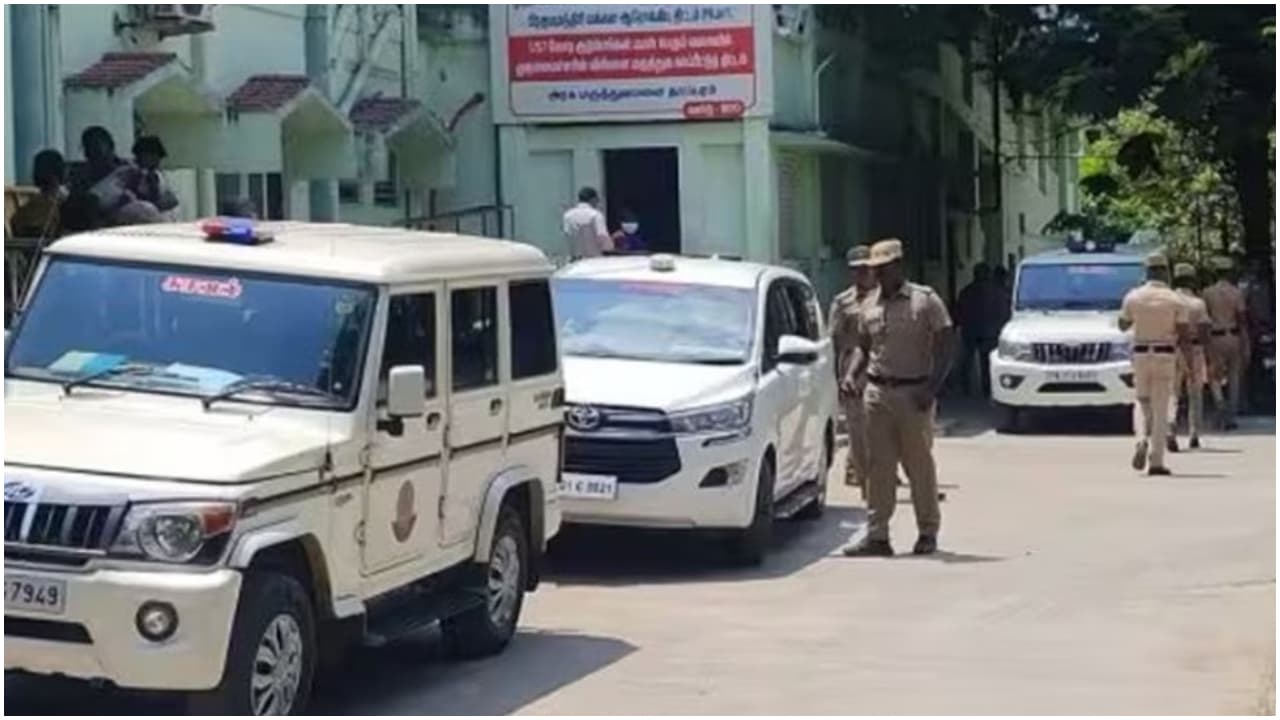 Karnataka: Man Brutally Murdered Inside Home in Chitradurga Over ...