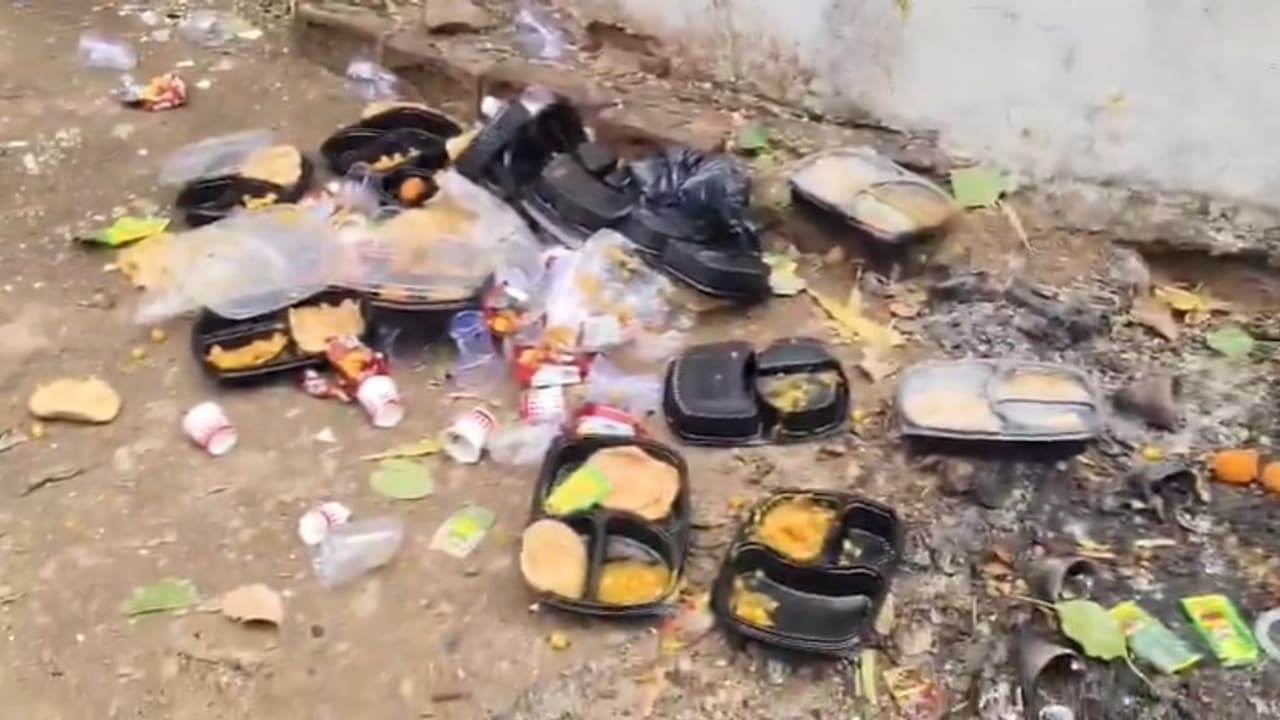 Spoiled Lunch For Teachers At Amethi Census Training In UP Triggers ...