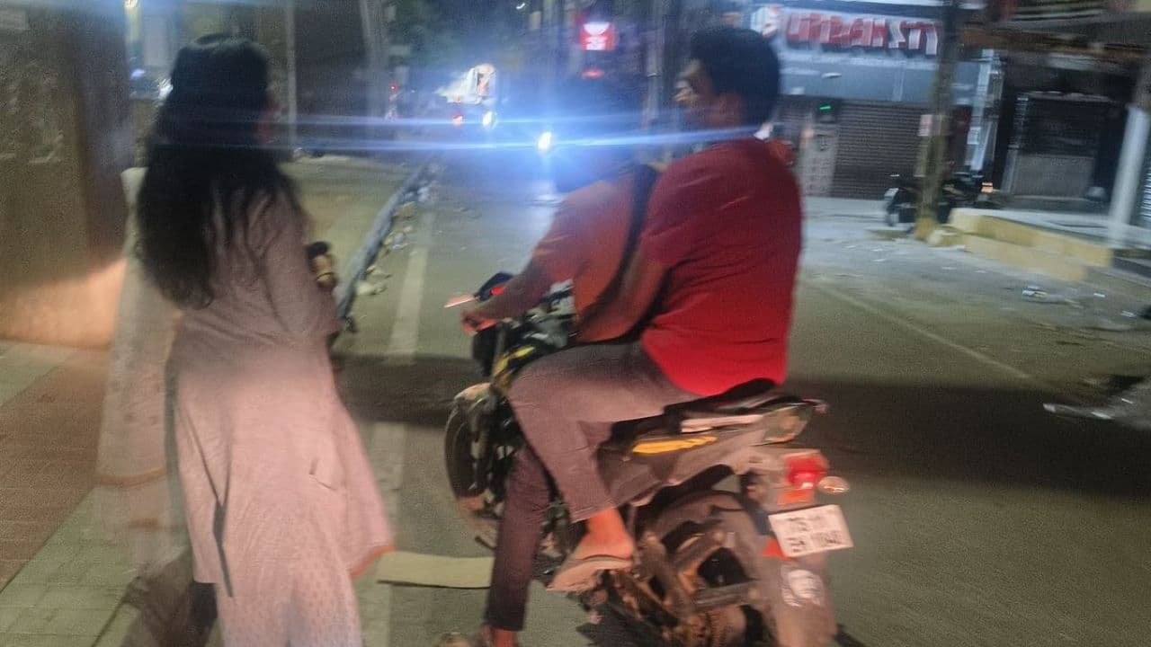 ಬರ್ತೀಯಾ? ನಿನ್ನ ರೇಟ್ ಎಷ್ಟು? ಸುತ್ತುವರಿದ 40 ಜನ, ಮಹಿಳಾ IPSಗೆ ಎದುರಾದ ...