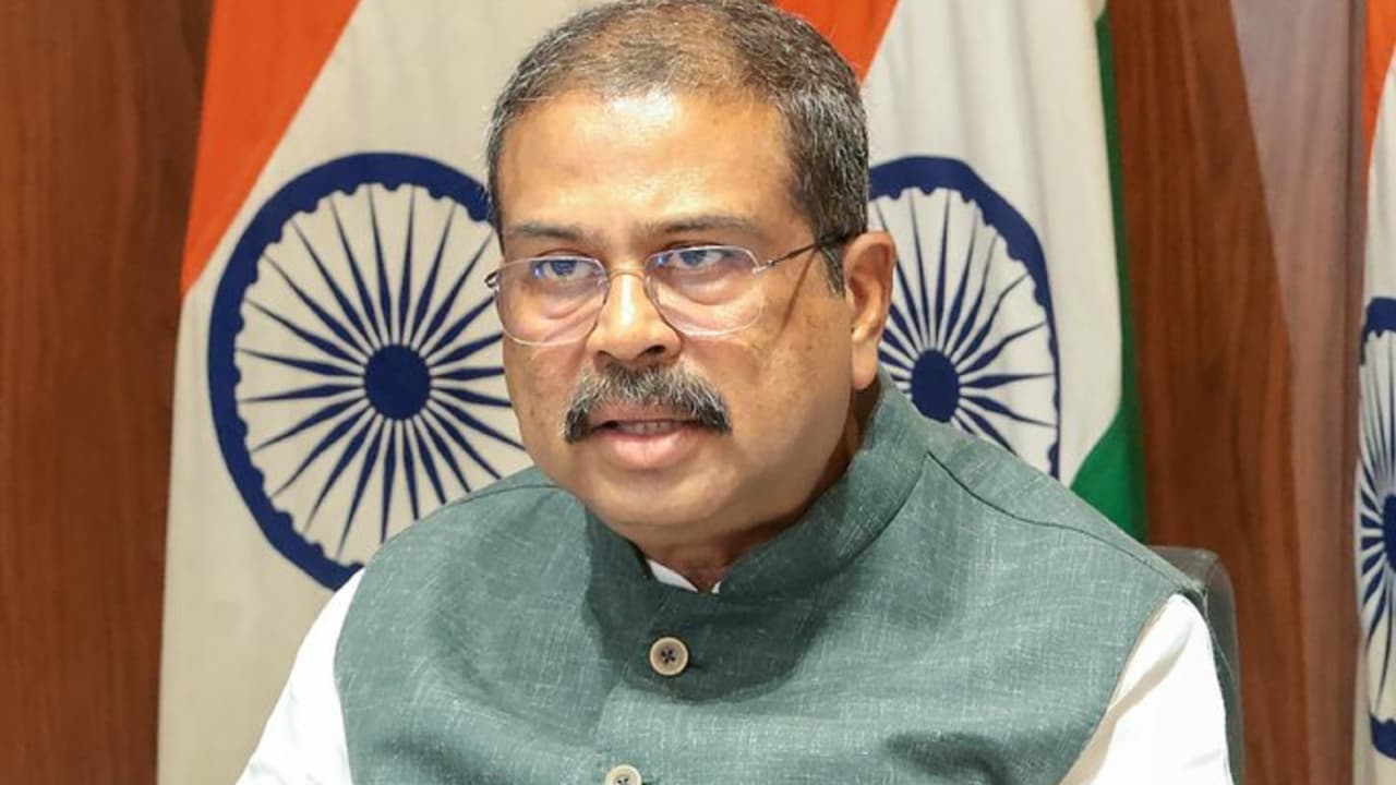 NEET Re-Exam 2026: Fake Paper Leak Mafia पर केंद्र का बड़ा एक्शन, Meta ...