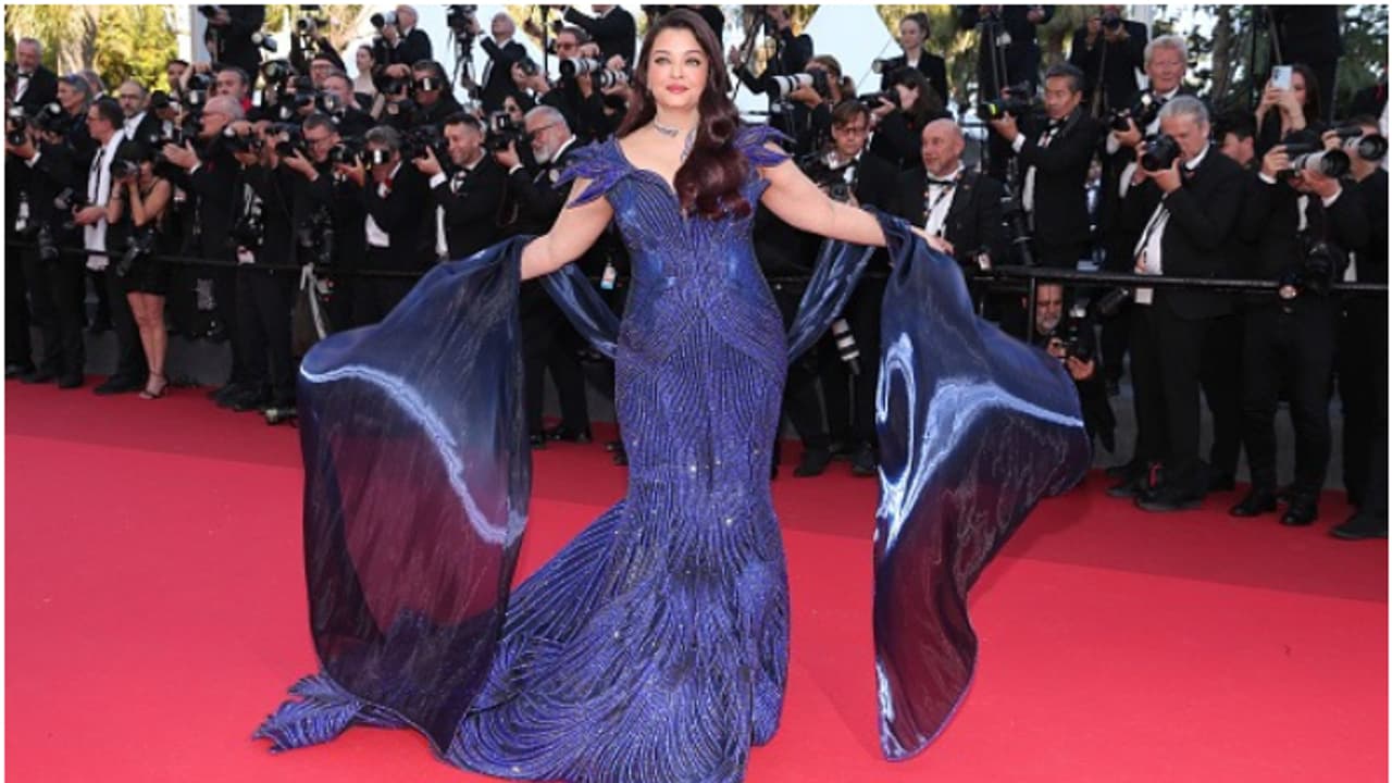 (PHOTOS) Aishwarya Rai Bachchan Owns Cannes 2026 in Sapphire Blue ...
