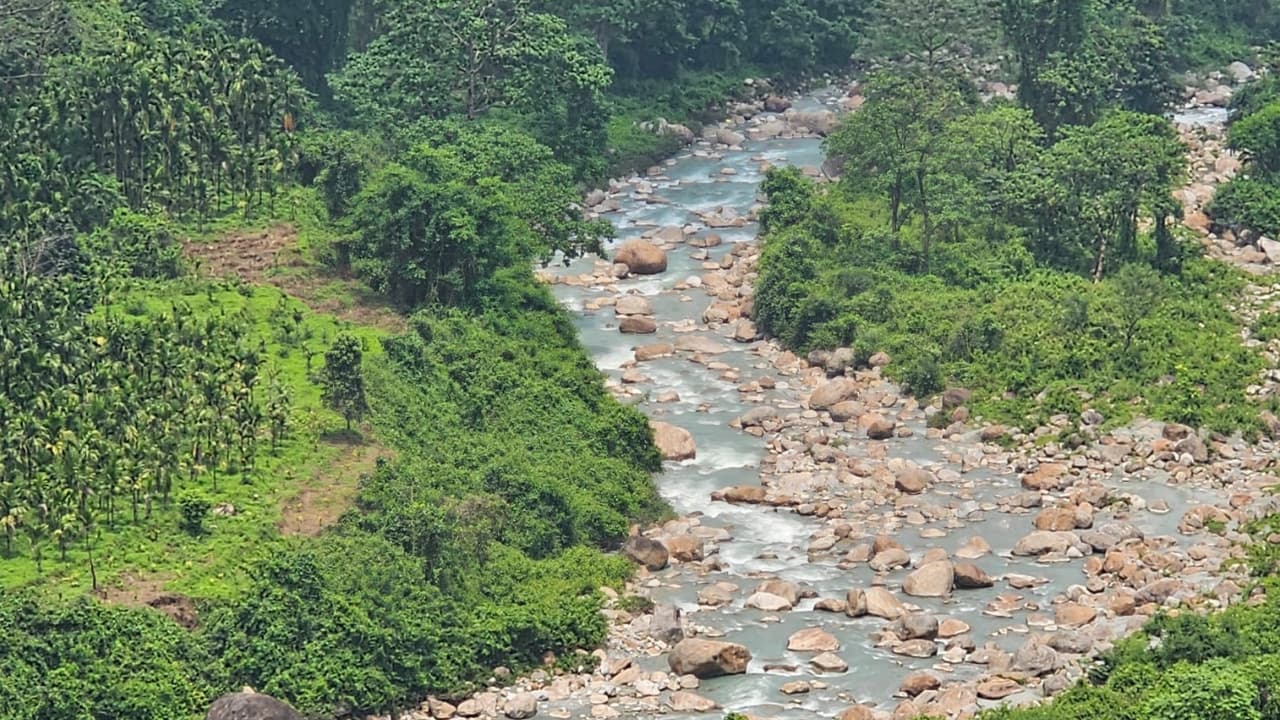 West Bengal Tourism: অফবিট ডুয়ার্সের হিডেন জেম, মূর্তি নদীর পাশের ...