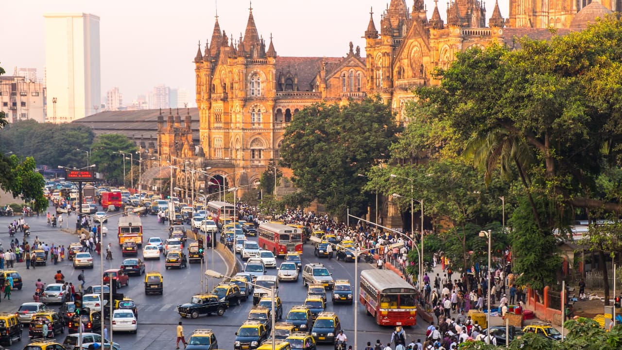 Starting A New Life In Mumbai? Here's A Solo Day Itinerary From Sunrise ...