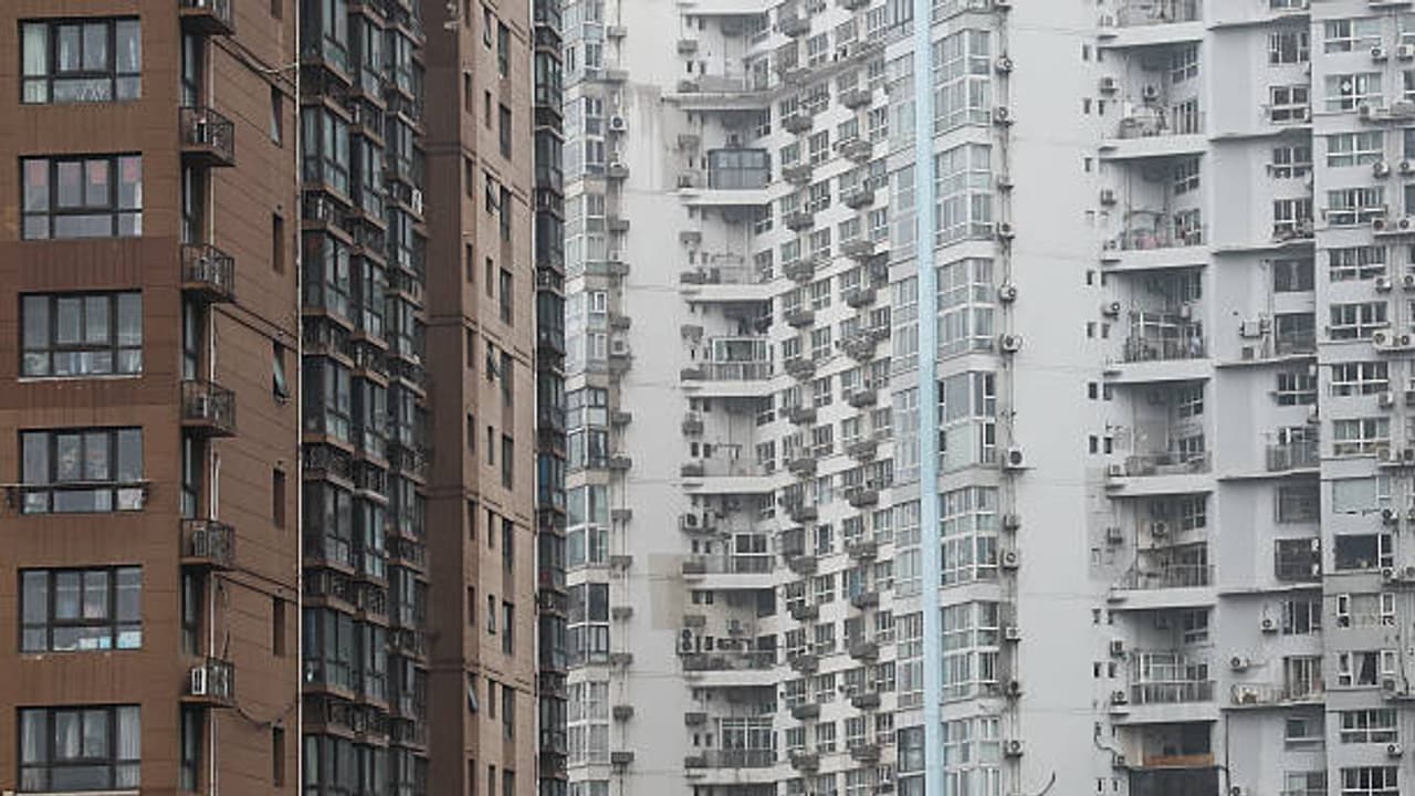 Chinese Man Buys Flat On 34th Floor, Learns Years Later That Building ...
