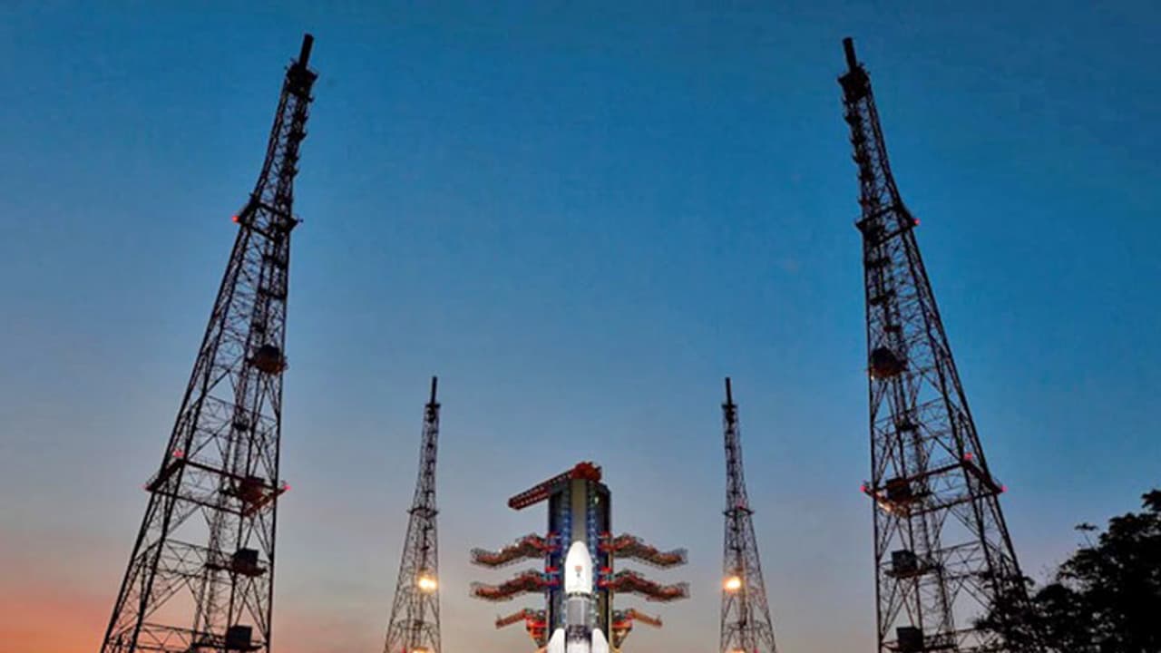 Ten unbelievable facts about ISRO's historic rocket launch today ...