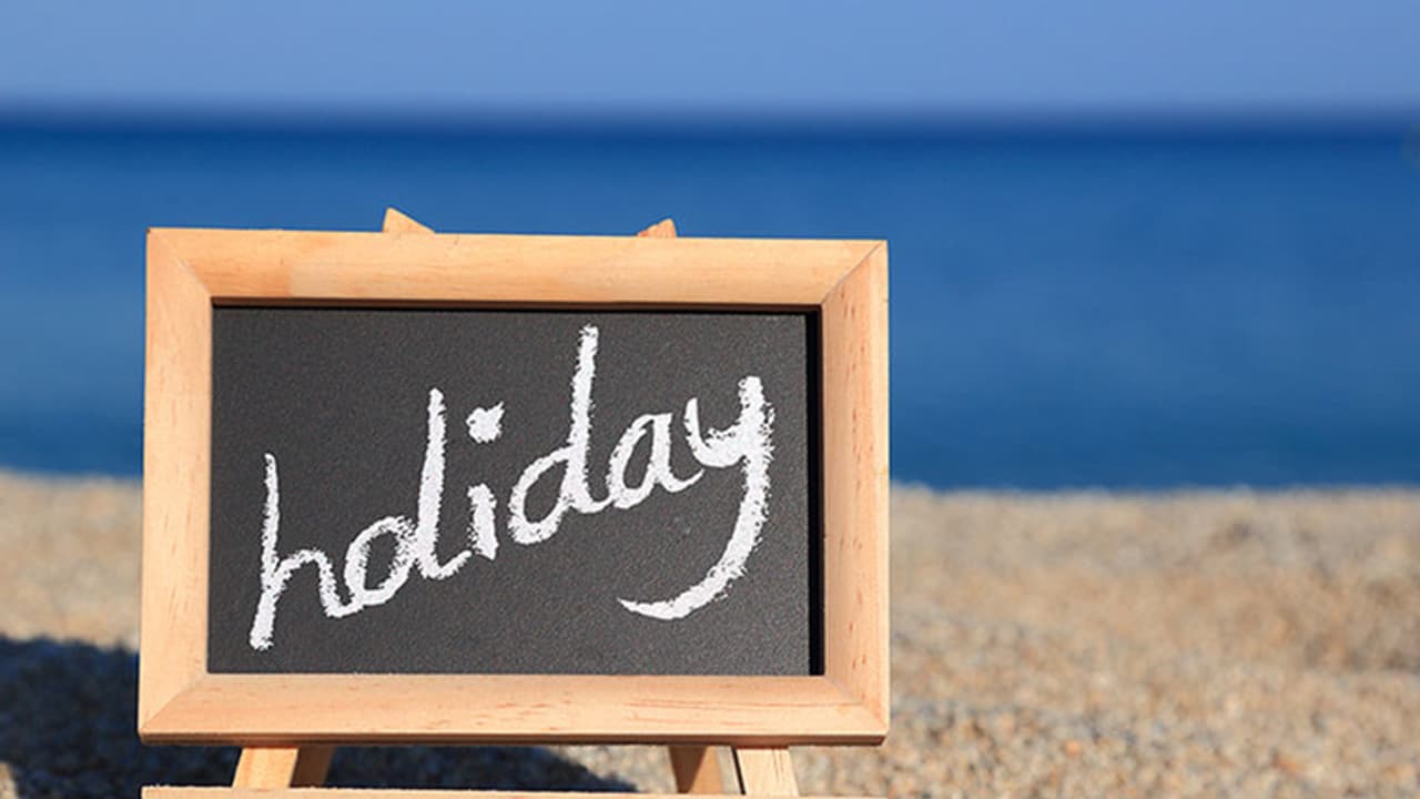 Enjoy 87 government holidays in 2018 | Asianet Newsable