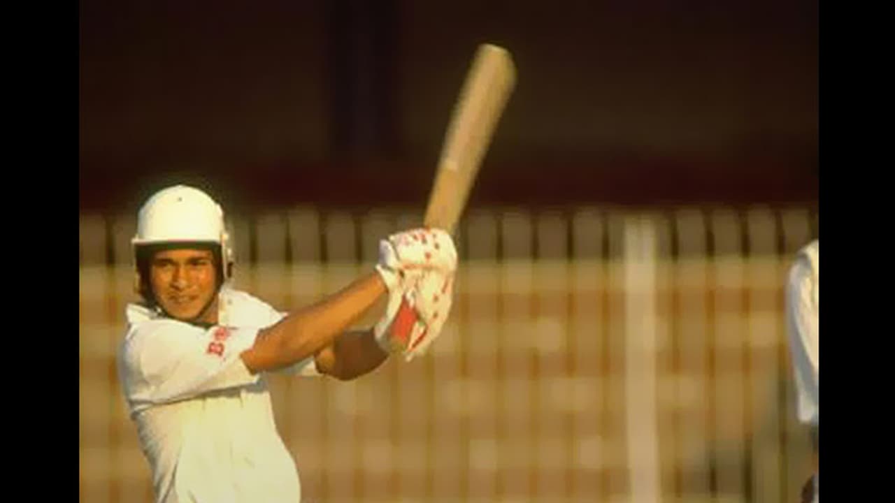 27 years of Sachin: Watch his first-ever runs in Tests | Asianet Newsable