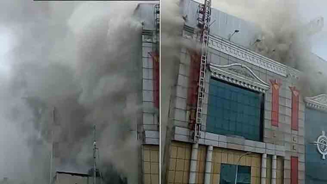 Fire put out, building to be razed down in 3 days | Asianet Newsable