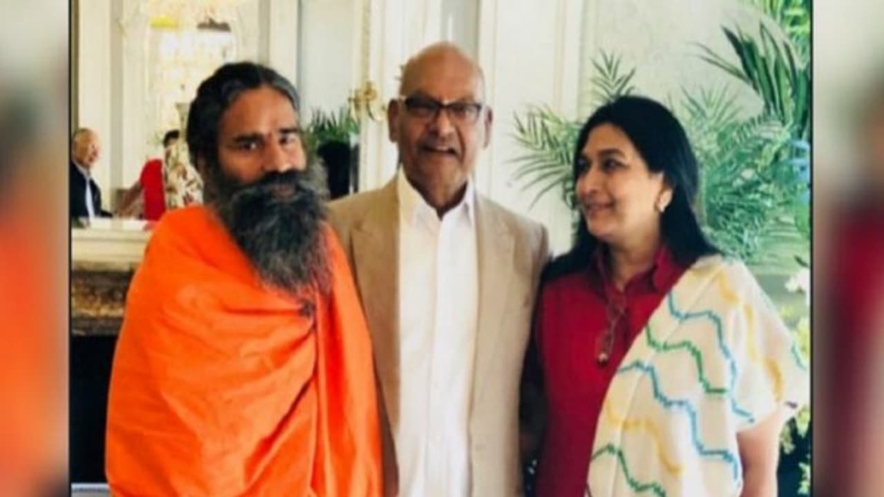 காவி உடைக்குள் கறுப்பு ஆடு…. ஸ்டெர்லைட் முதலாளிக்கு சப்போர்ட் பண்ணும் ...