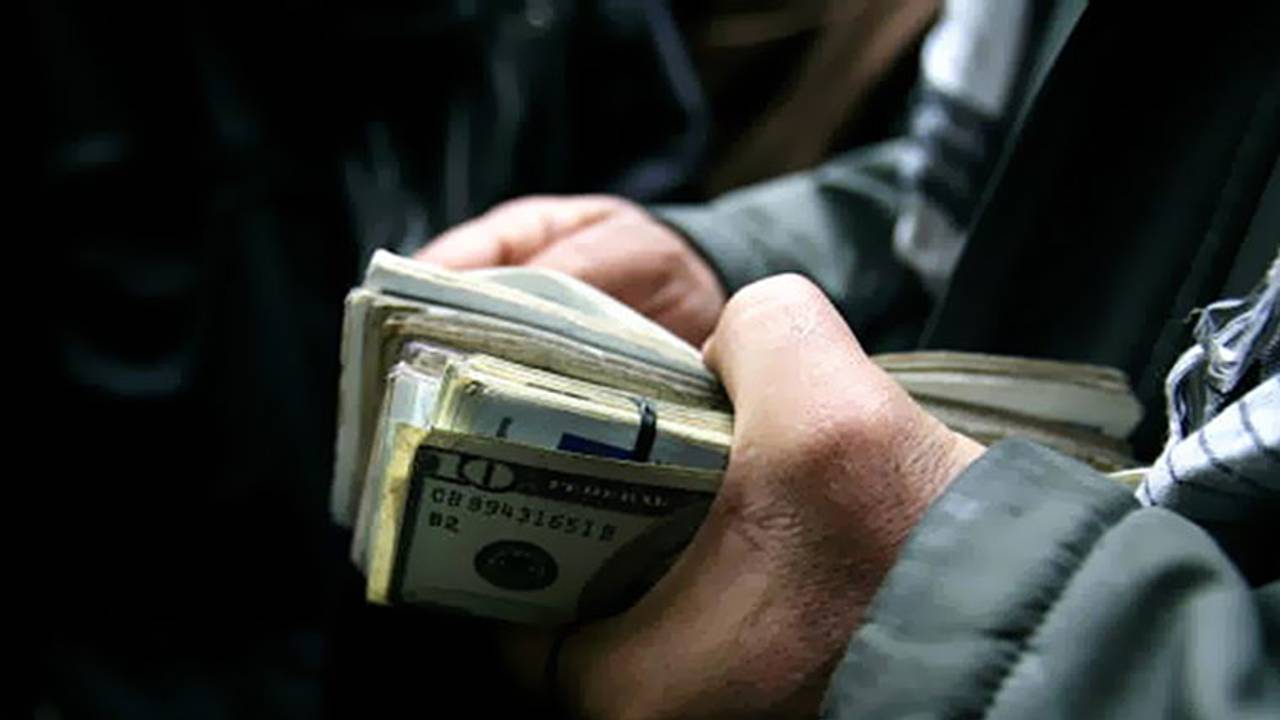 Demonetisation: How Hawala traders are converting black money to white ...