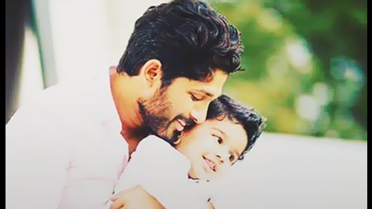 This is how much Allu Arjun loves his son | Asianet Newsable