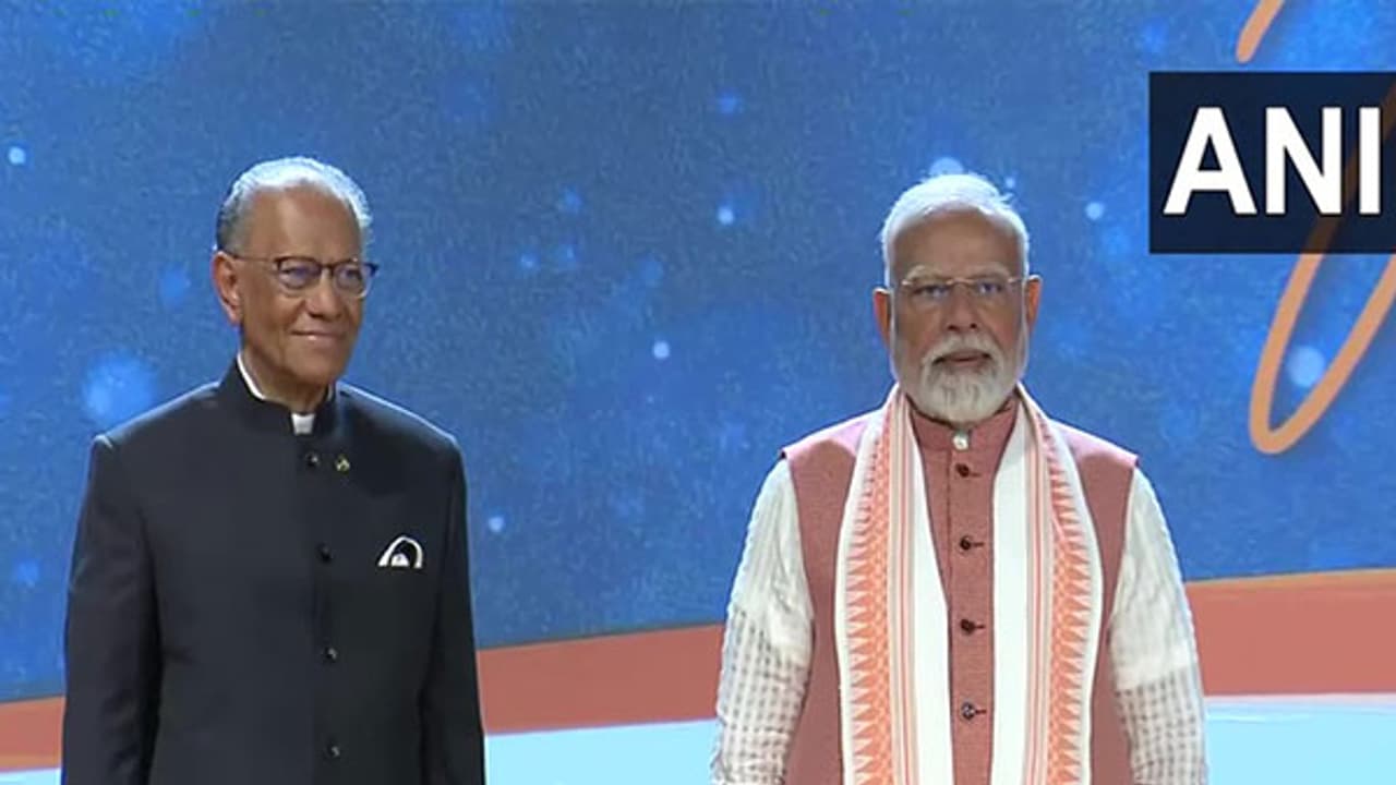 PM Narendra Modi Receive Mauritius Highest Award : பிரதமர் மோடிக்கு ...