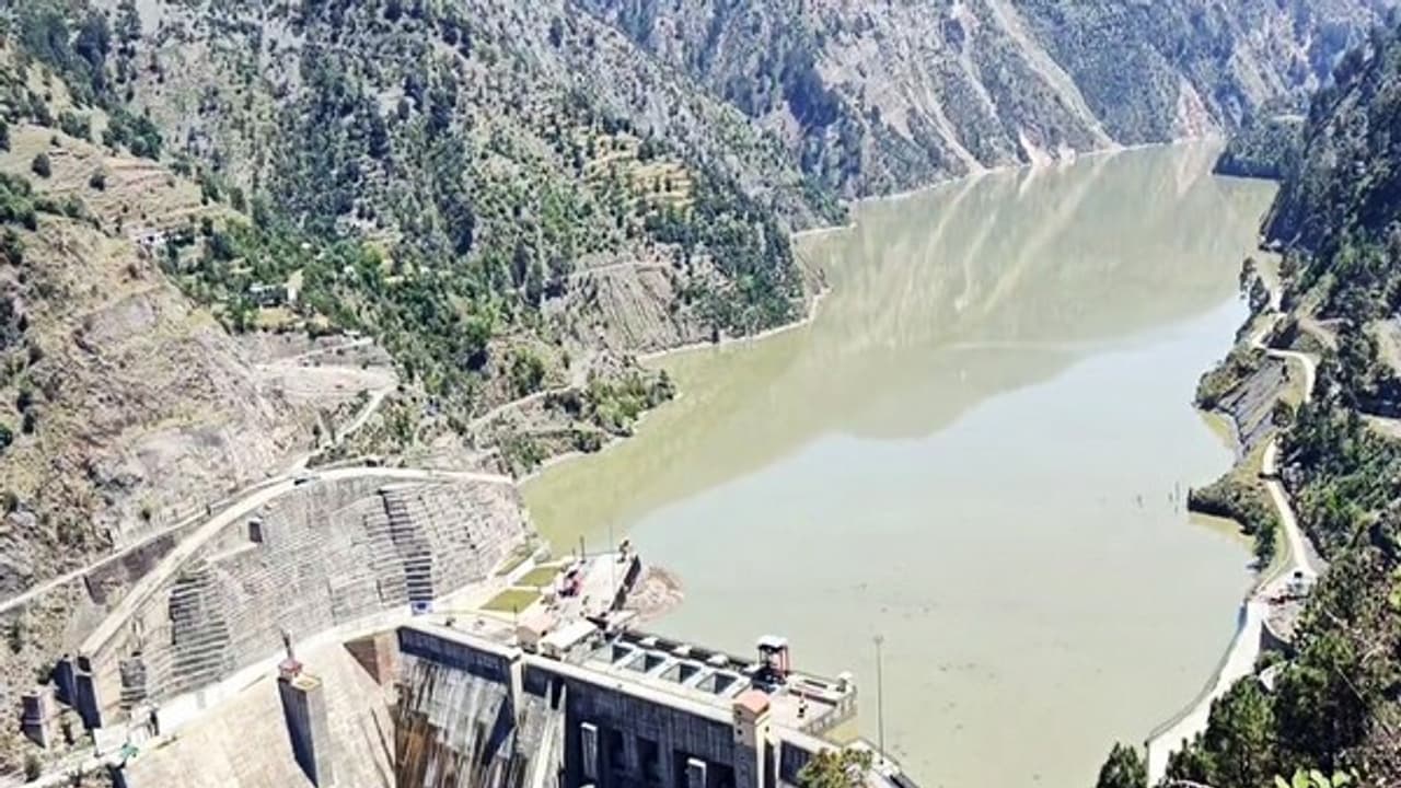 Pakistan faces kharif crop crisis as dam levels drop and India ...