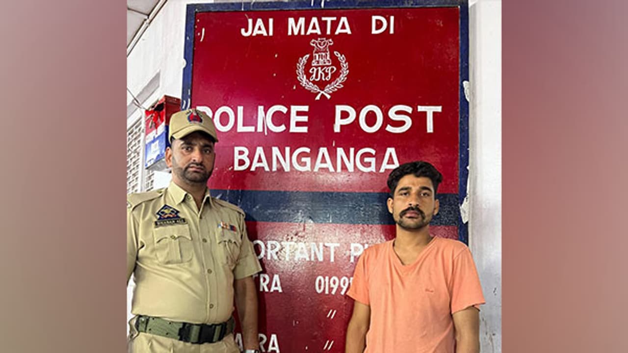 J-K: Unauthorized pithu operator apprehended on SMVD track in Reasi ...