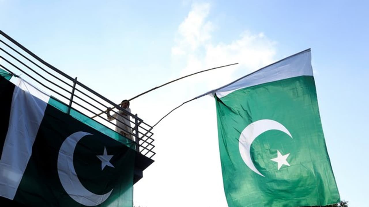 Pakistan: Curfew imposed in North Waziristan after deadly suicide ...
