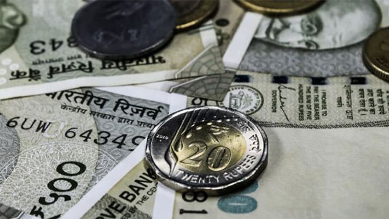 Will Indian Rupee Fall to 88.5 Against the Dollar Due to US Tariffs ...