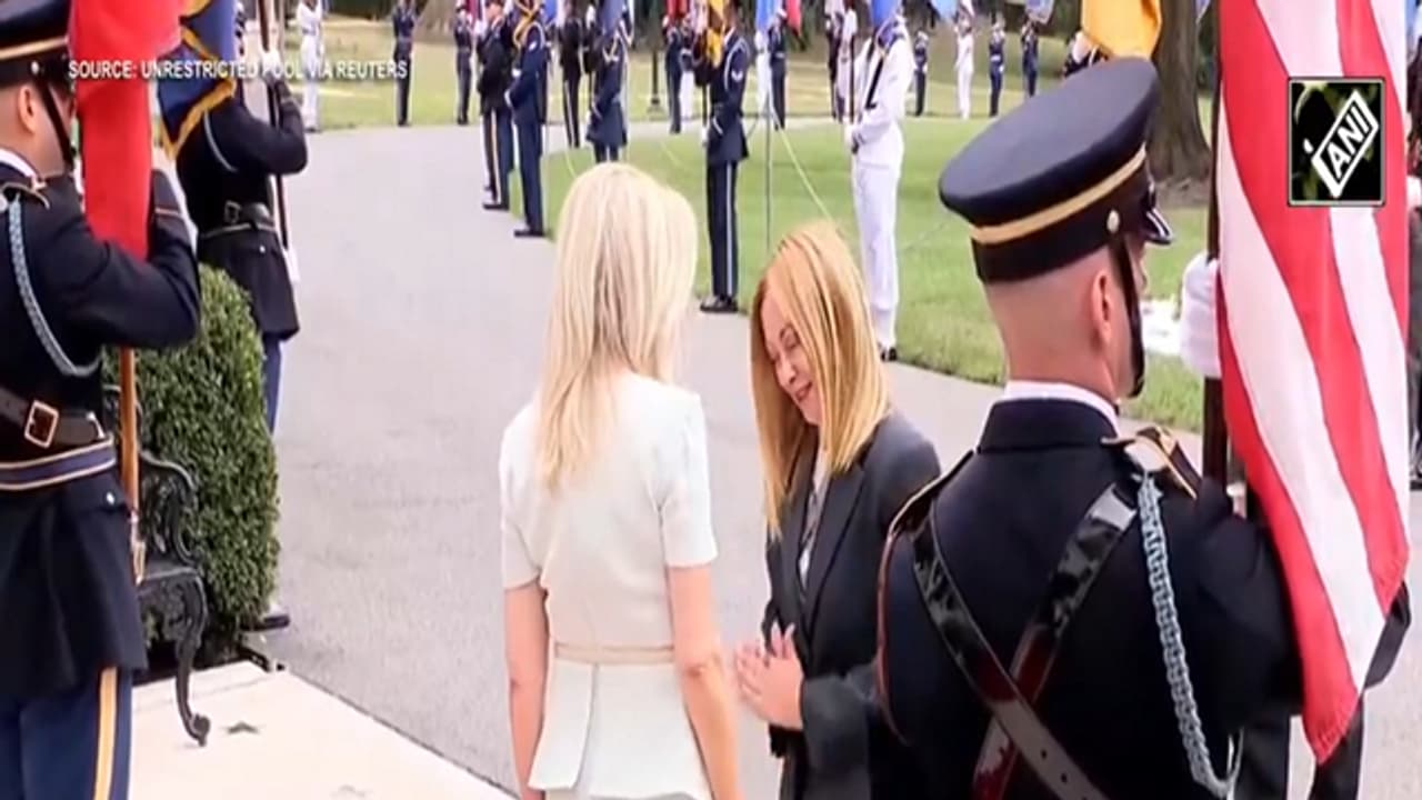 Italy PM Giorgia Meloni Greets US Aide With 'Namaste'; Netizens Call It ...