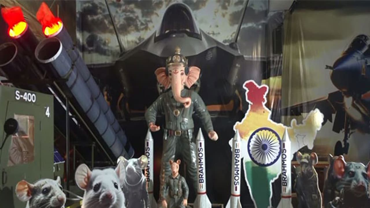 Ganesh Chaturthi 2025: Hyderabad’s Operation Sindoor-Themed Idol Pays ...