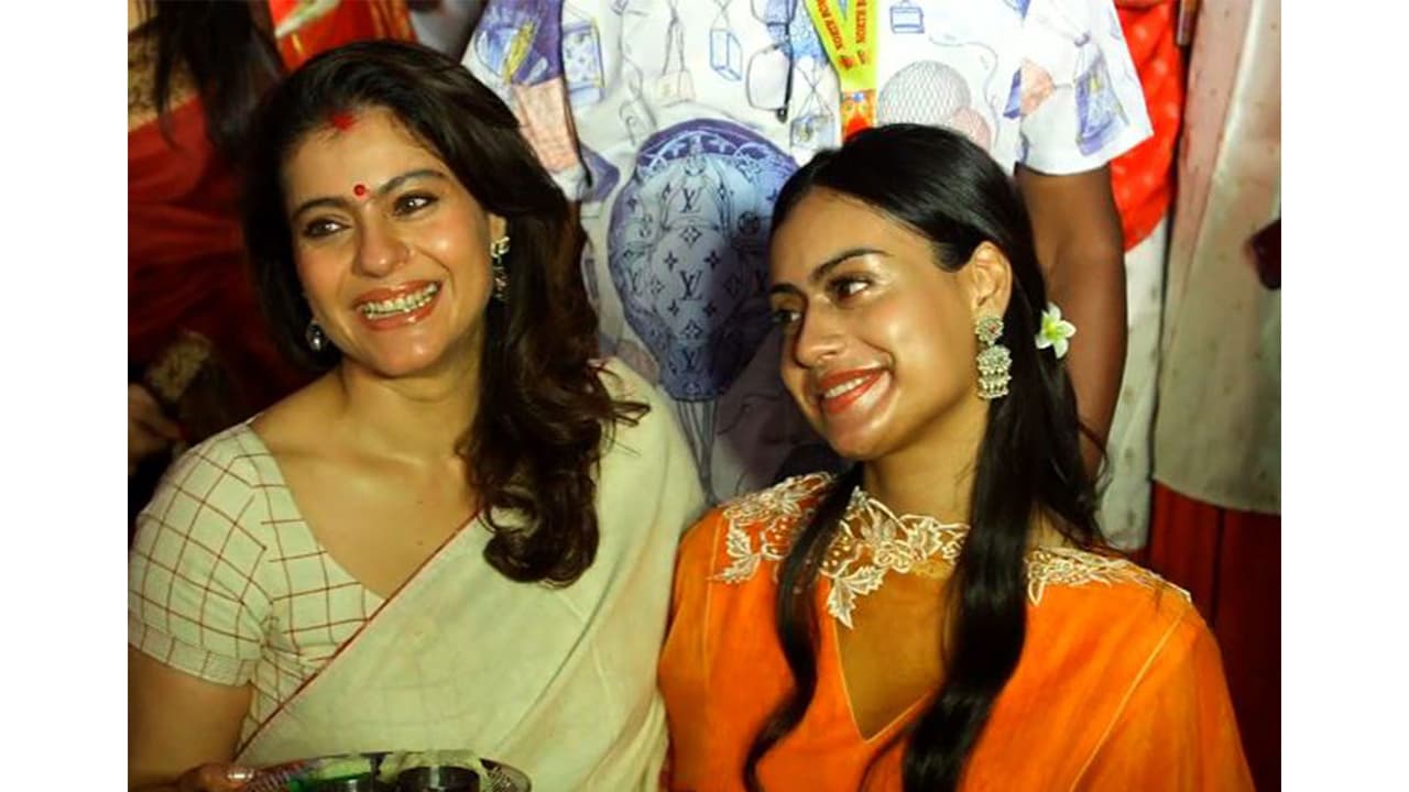 Kajol, Nysa Join Sindoor Khela Rituals; Celebs Mark Festive Farewell to ...